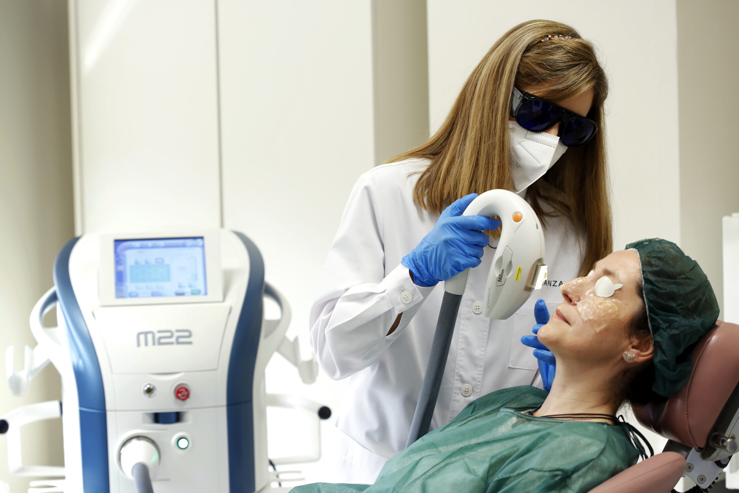 How IPL helps combat dry eye associated with refractive surgery - Miranza